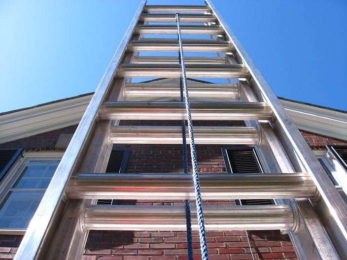 Using Ladders Safely & Effectively For House Painting